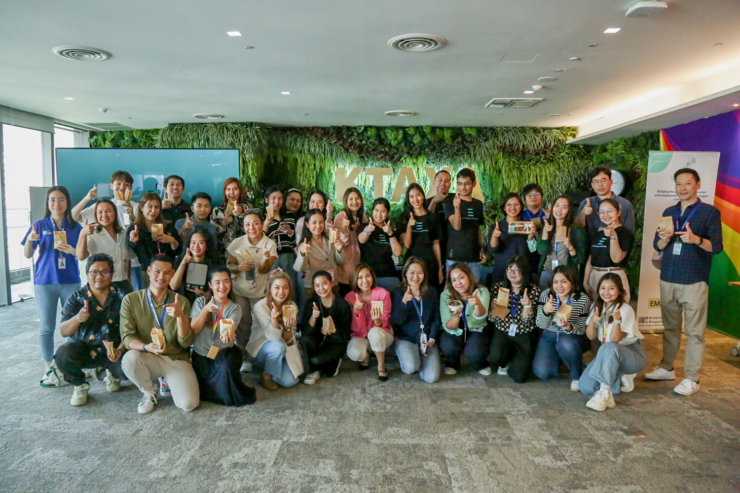 กรุงไทย-แอกซ่า ประกันชีวิต มุ่งมั่นสนับสนุนความเท่าเทียม จัดกิจกรรมพนักงาน เนื่องในวันคนพิการ ...