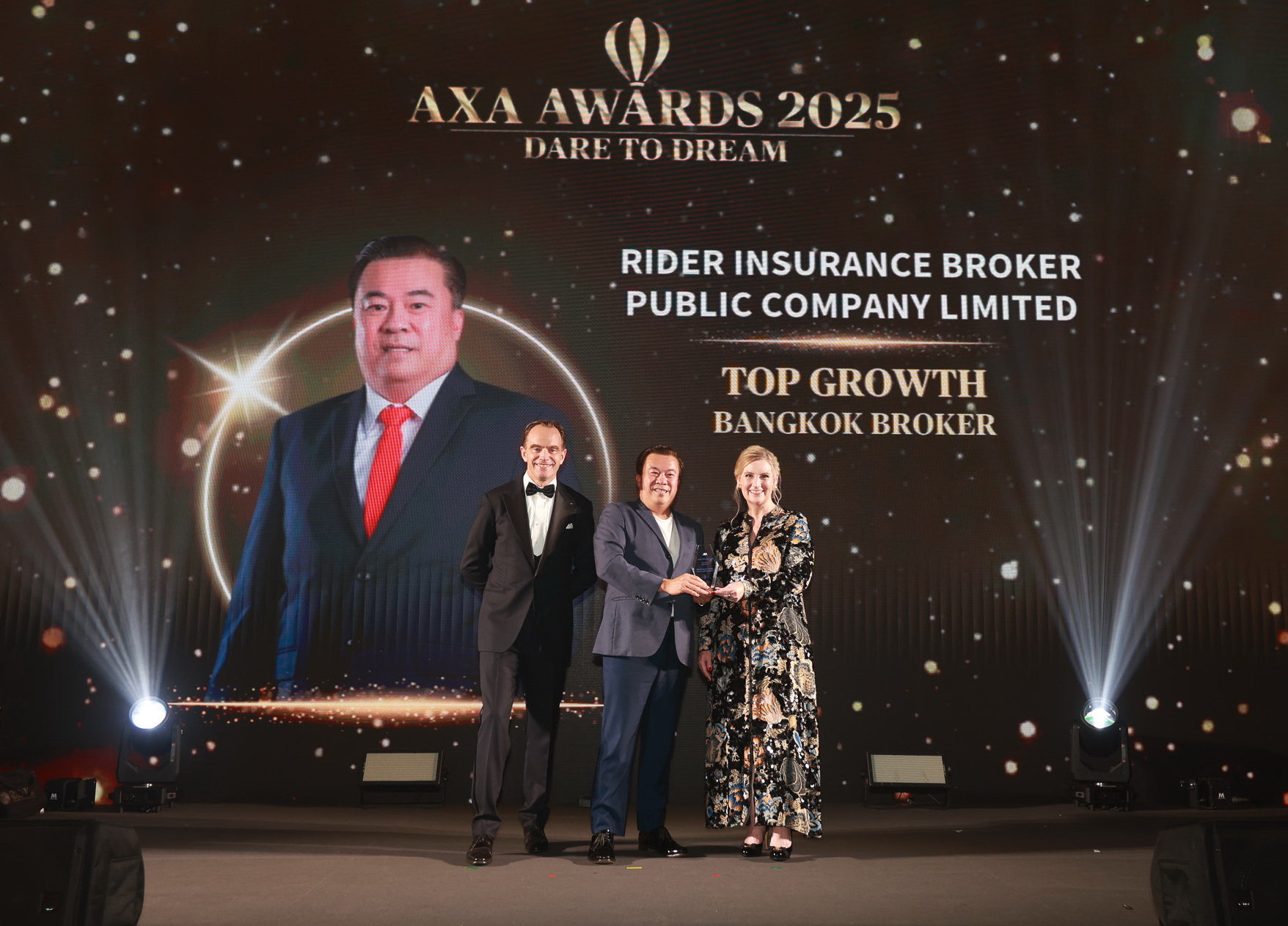 ไรเดอร์อินชัวรันส์โบรกเกอร์ คว้ารางวัล “TOP GROWTH” - Creative Econ เว็บไซต์เศรษฐกิจสร้างสรรค์